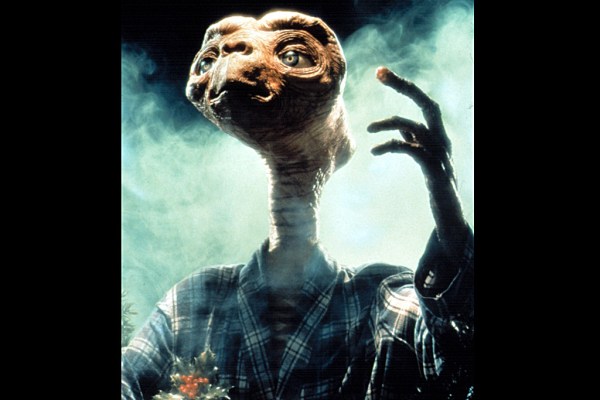 E.T. Was Originally a Horror Movie | E.T.: 10 Things You Didn't Know ...