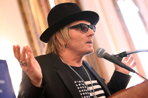 Former Guns 'N Roses Drummer Witnesses Dolphin Slaughter in Japan ...